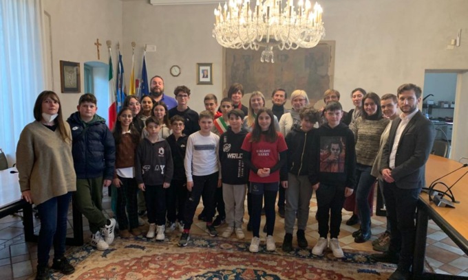 Insediato il nuovo Consiglio comunale dei ragazzi, il sindaco è Lorenzo ...